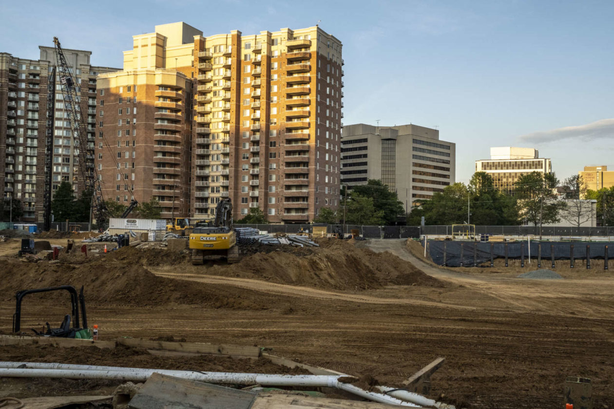 Amazon Ending Pile Driving Ahead of Schedule at HQ2 Site | ARLnow.com