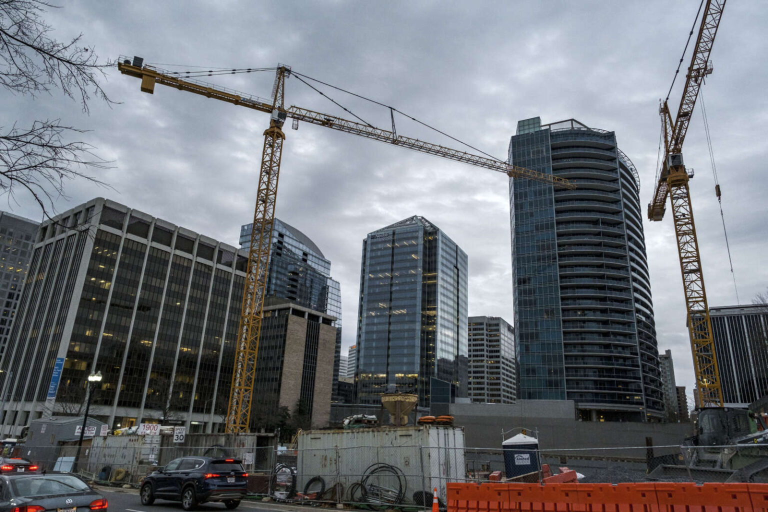 Rosslyn’s newest residential tower nears completion while adjacent ...