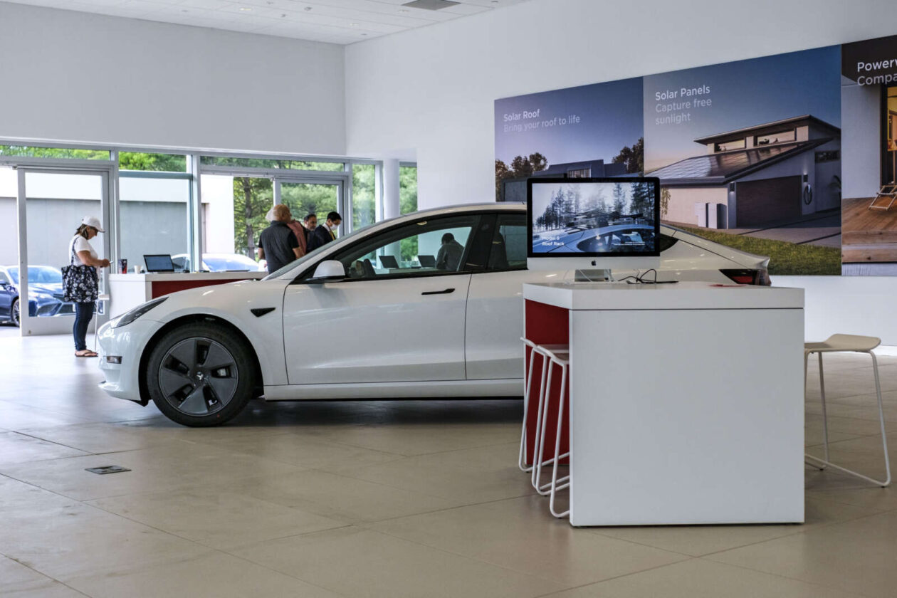 Tesla is cutting the ribbon on its first Arlington store today | ARLnow.com