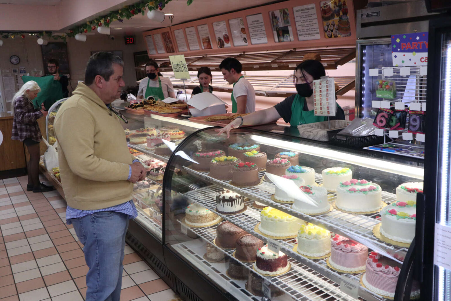 Heidelberg Pastry Shoppe is more than just a bakery | ARLnow.com