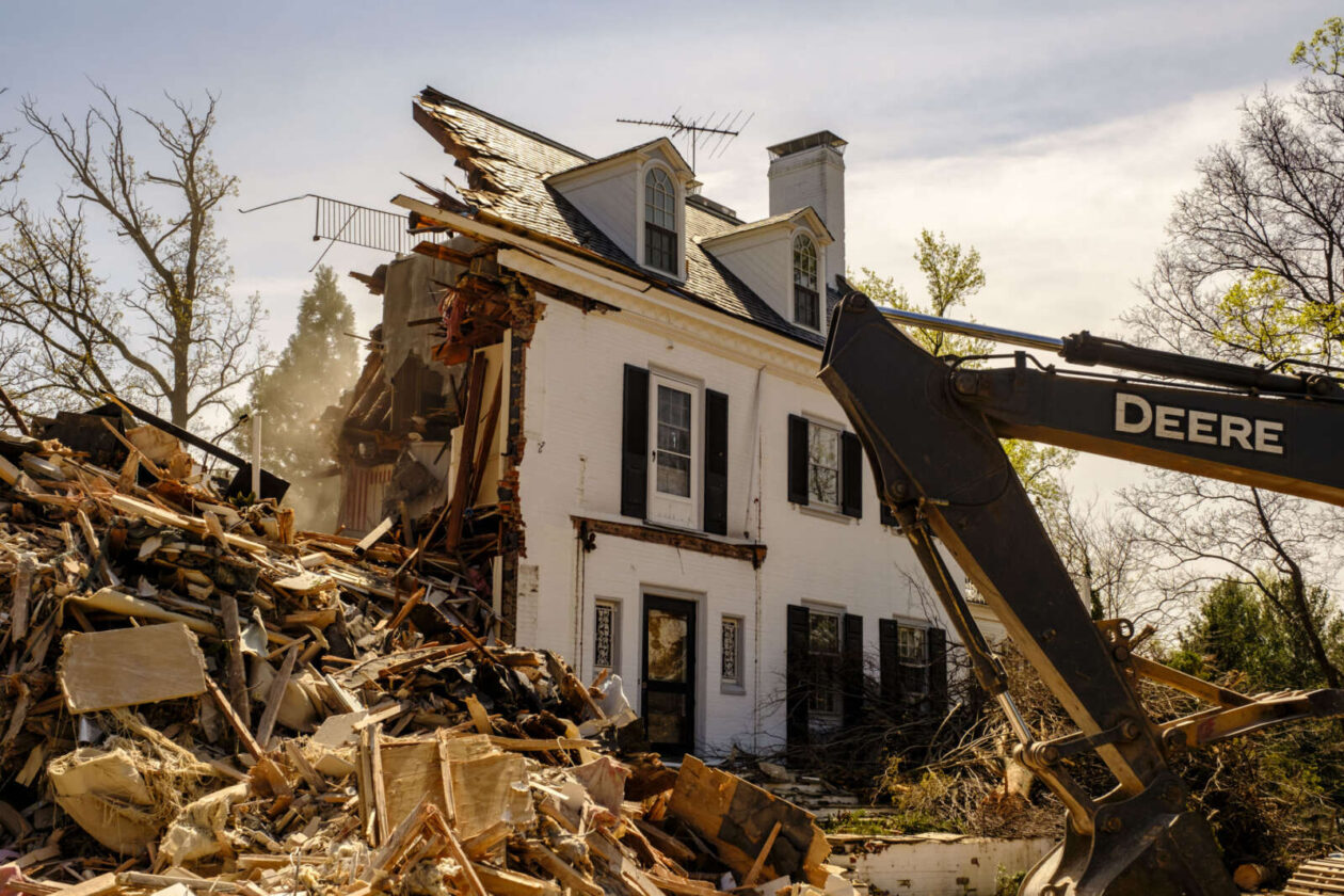 Broyhill mansion demolition kicks off with owners fending off vigilante ...