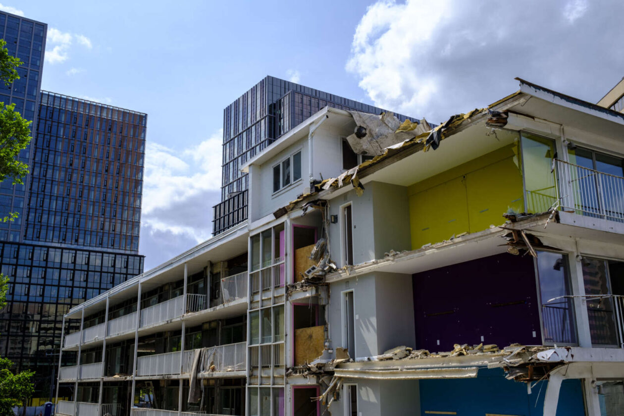 Demolition comes for the Americana Hotel in Crystal City | ARLnow.com