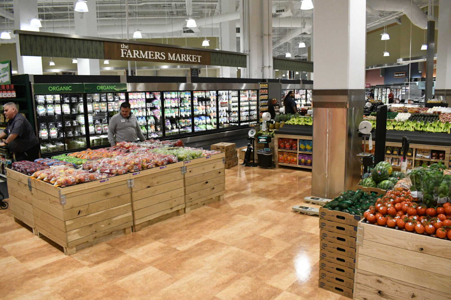 Harris Teeter marks Ballston grand opening with free sampling event as ...