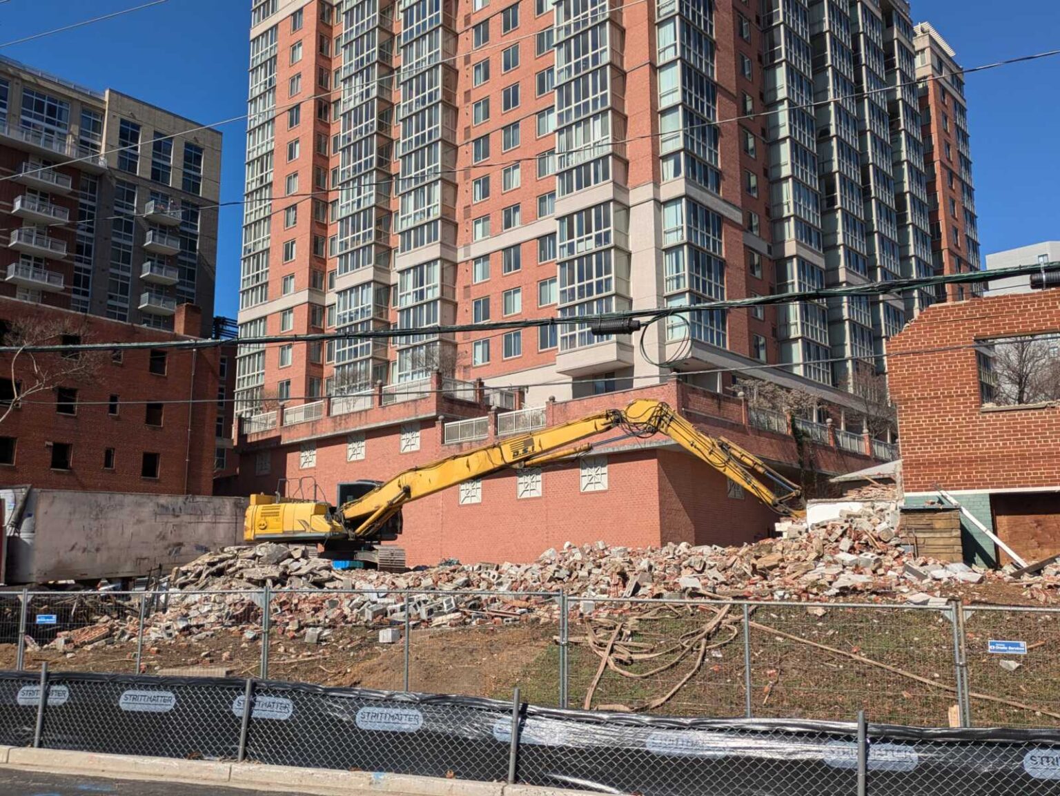 Demolition begins at Red Lion Hotel, with new apartments expected by ...