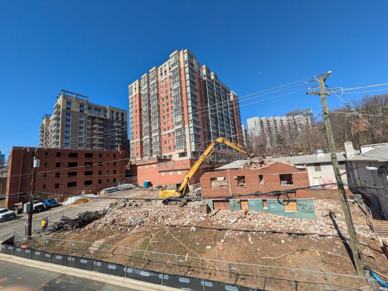 Demolition begins at Red Lion Hotel, with new apartments expected by ...