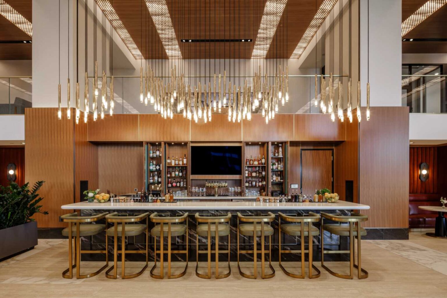New 36-story hotel opens in Rosslyn with an American restaurant ...