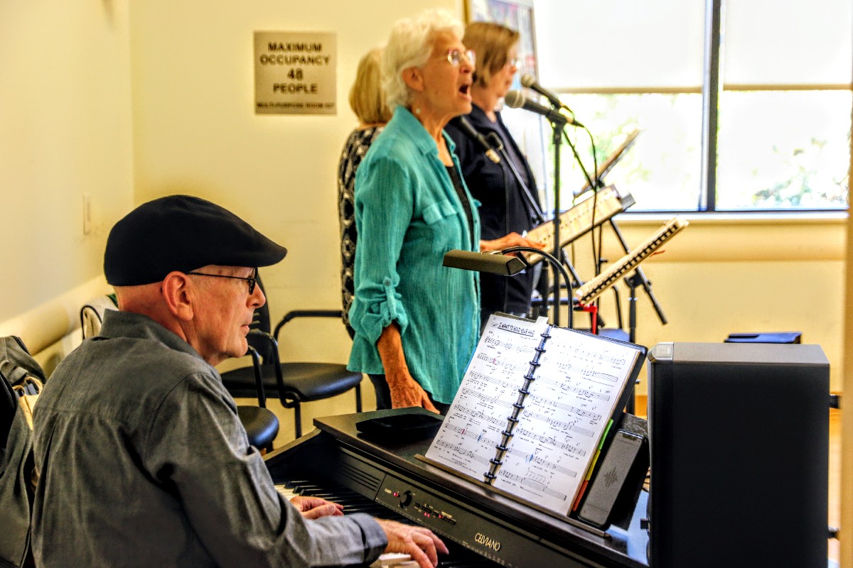 Love for ‘Beatlemania’ draws crowds to Arlington’s senior centers ...