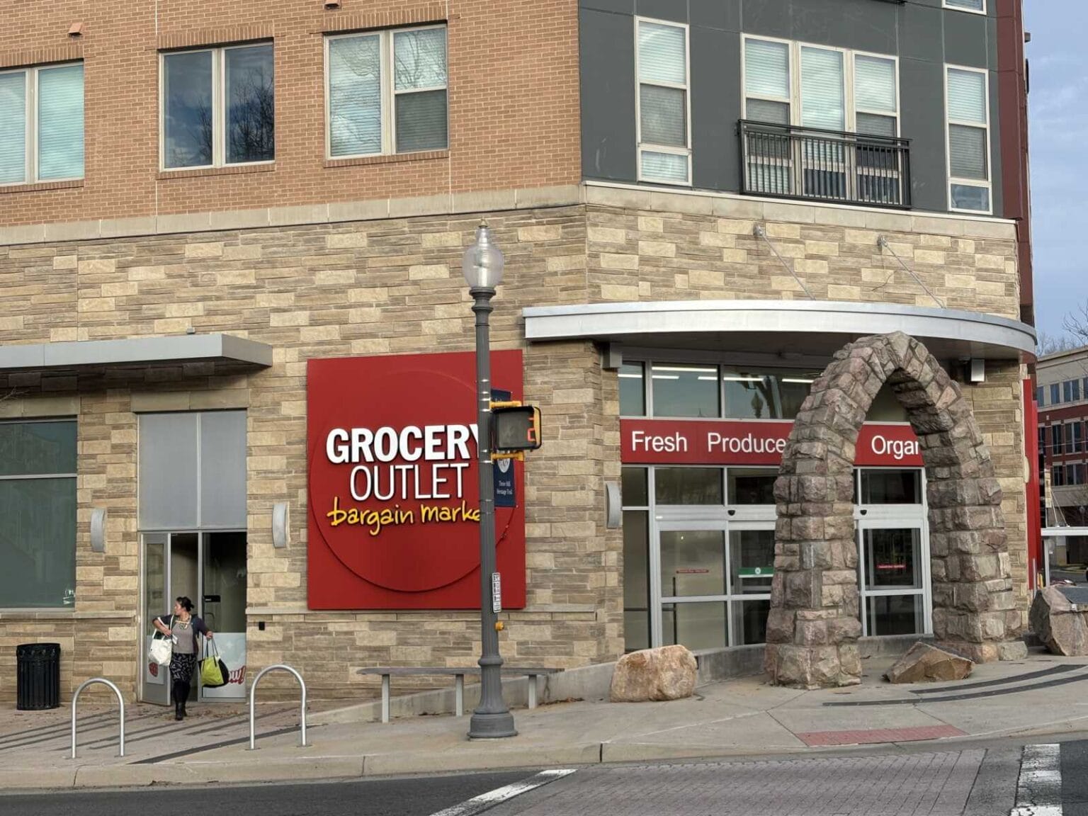Grocery Outlet in Falls Church plans grand opening with giveaways next ...